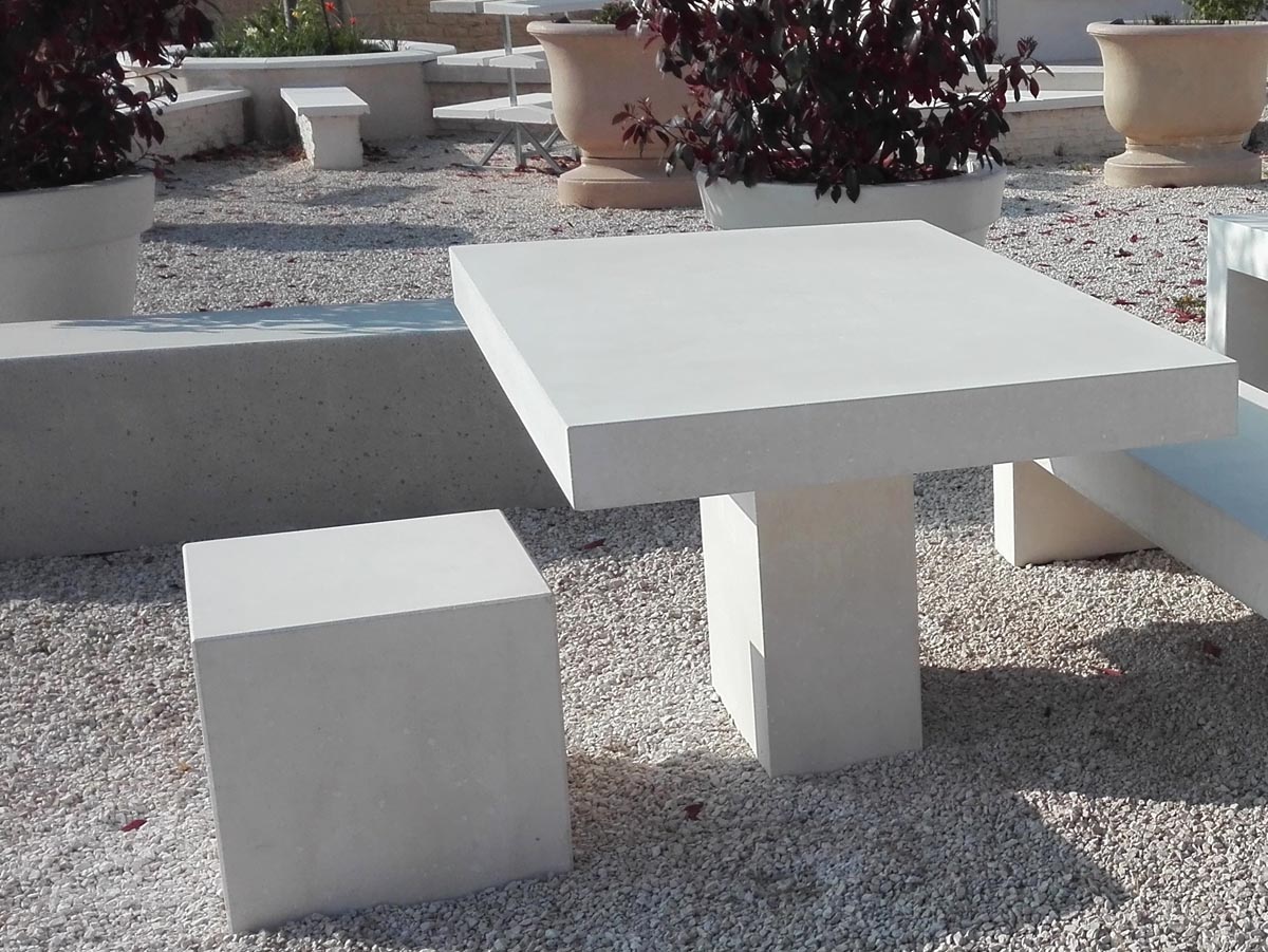 Cube béton lisse (dé, chaise, petit banc); mobilier urbain - www.pierre ...