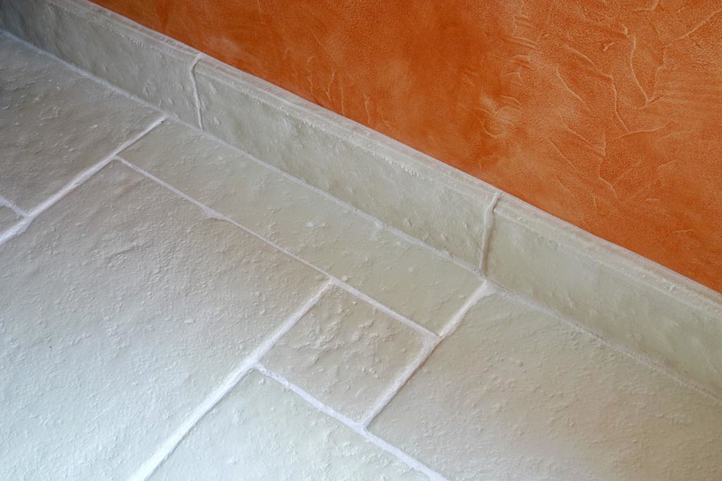 Plinthe en pierre reconstituée ou béton, modèle Altar